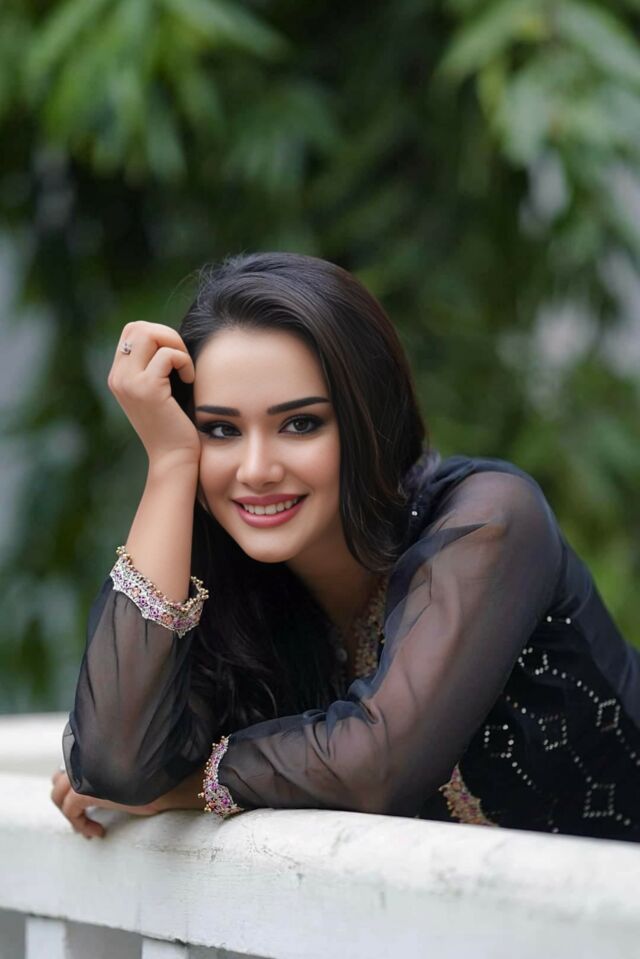 Photo effects combo by Sabrina Rajabali on Photo Lab