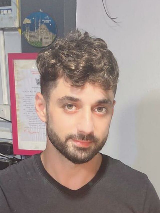 Try this effect on ToonMe